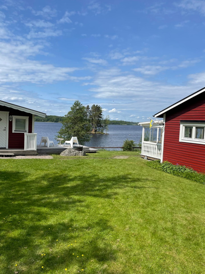 Charmig Sommarstuga Med Strand Och Roddbåt - Karlskoga