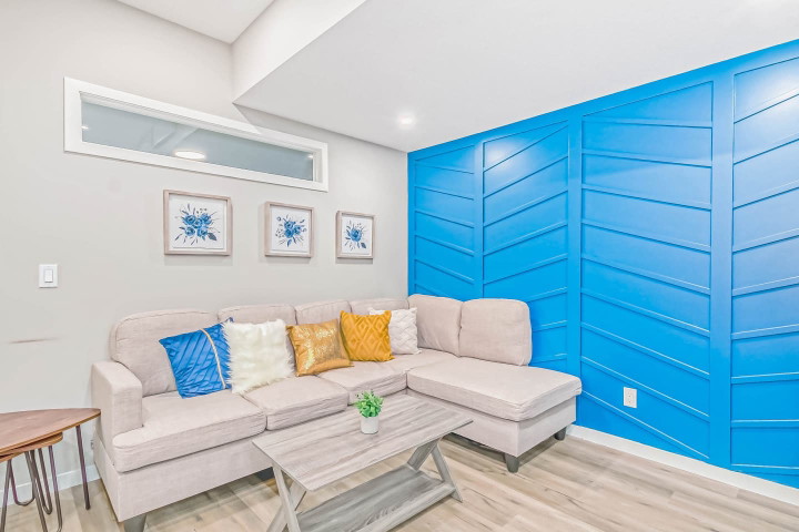 *Private Yard|bbq*patio|2 Master Bedrooms|2 Ensuite Bathrooms - Calgary