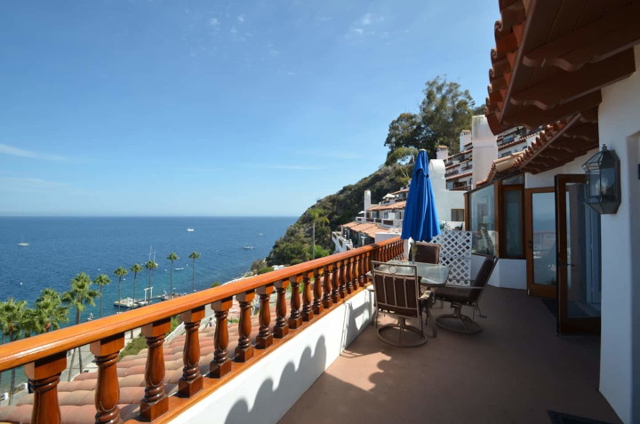 Cozy 1bd Oceanfront Balcony View And Golf Cart - Santa Catalina Island, CA