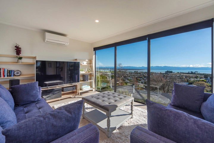 Blue Water Views - Nelson Holiday Home - Richmond