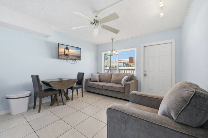 Tropic Breeze 6 | Ground-floor Madeira Beach Pool - North Redington Beach, FL