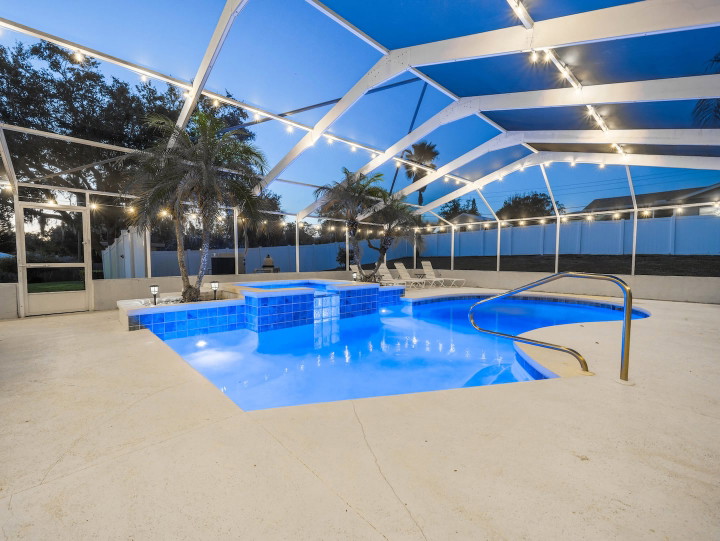 Lake Retreat W/pool & Hot Tub Near Bok Tower - Lake Wales, FL