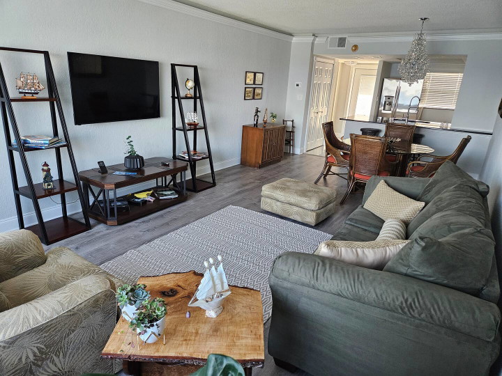 Water View Apartment In Lake Jackson - Sebring, FL