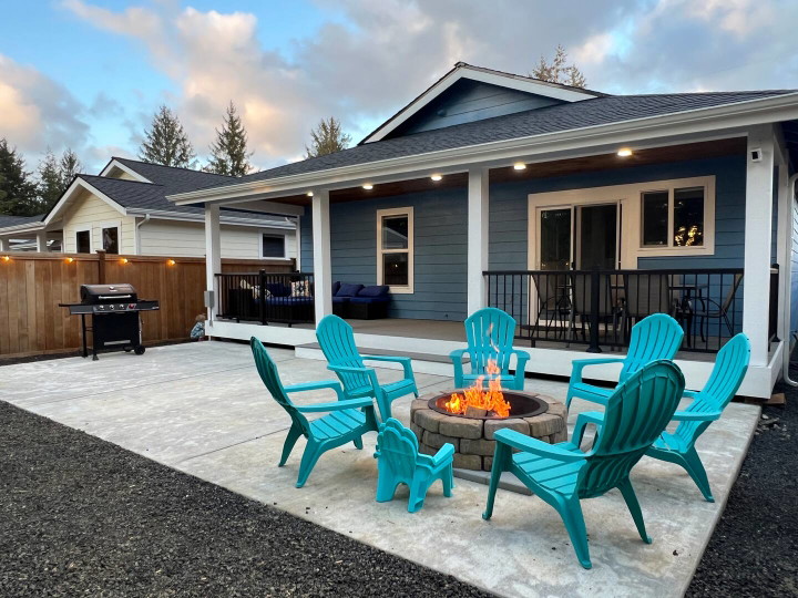 Waves & Reels W/boat Parking, Rv H/u, Ev Charger - Westport