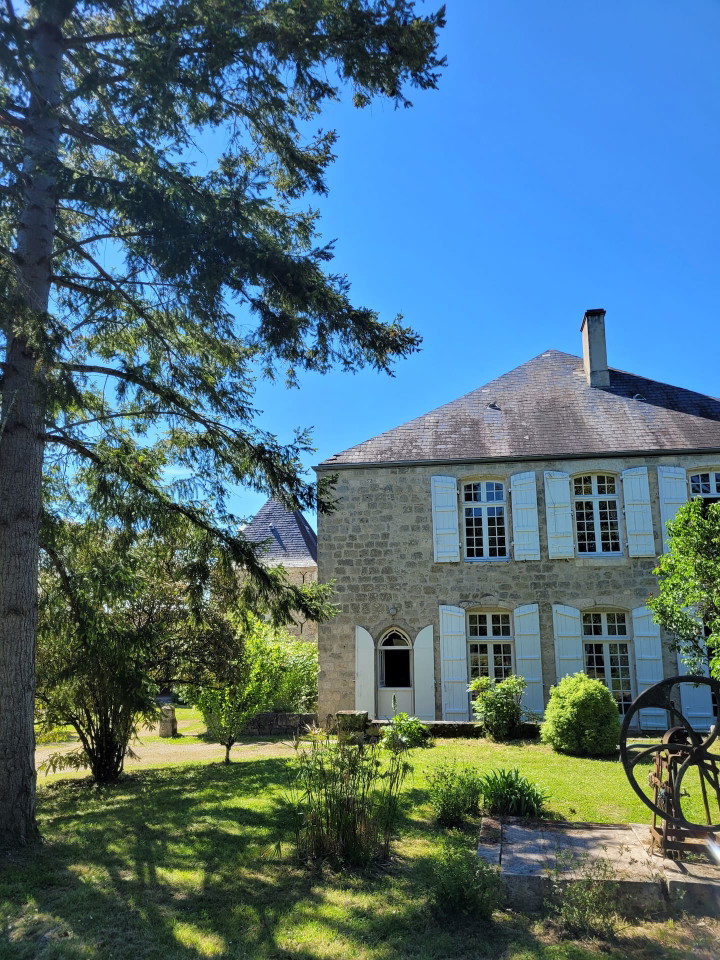 Très Beau Domaine Avec Piscine Et Parc Arboré - Lot-et-Garonne