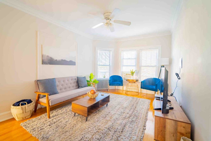 Stylish And Comfy Retreat 10 Minutes From Wrigley - Chicago