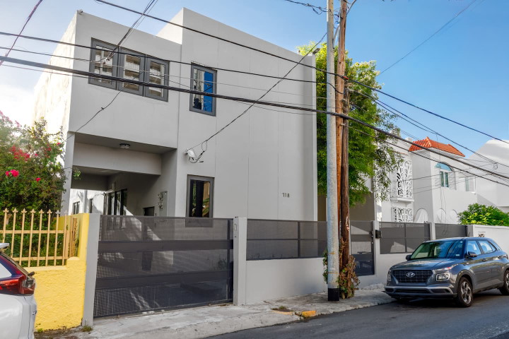 City+art 5bd 3.5ba Modern Home Unit #2 - Puerto Rico