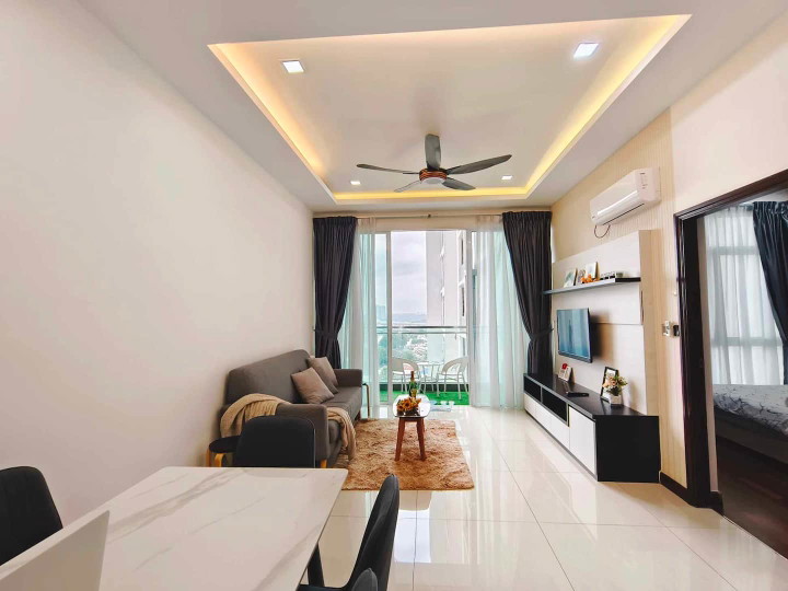 Cosy 2bed W Jacuzzitub/smartv/pool - Johor Bahru