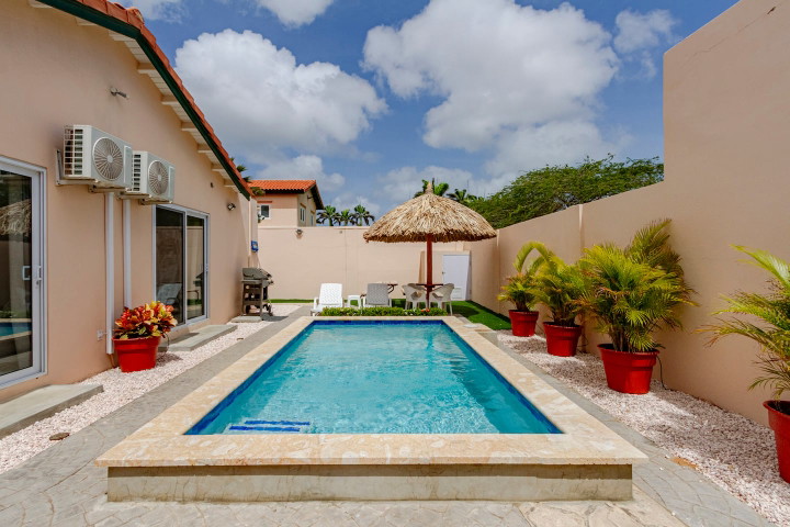 Private Pool Villa+guest Suite | Mins To The Beach - Aruba