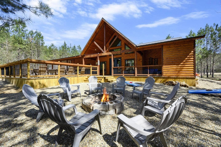 Guest-favorite Retreat W/ Heated Pool Option - Broken Bow, OK