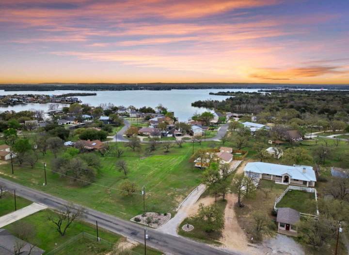 Horseshoe Bay | Sleeps 16 | 3 King Beds + More! - Horseshoe Bay, TX