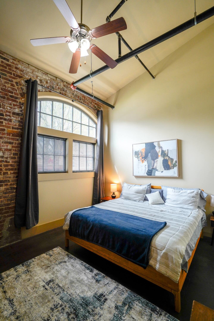 Industrial Escape [Large 2bdrm/2bath] - Lawrence, KS