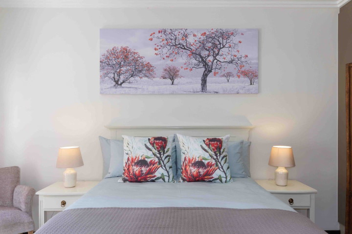 Nirvana: A Tranquil Spacious Garden Studio - Sandton