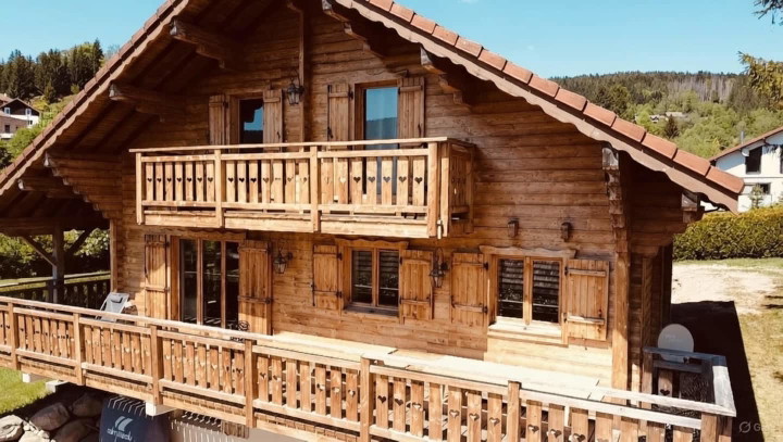 Chalet For 10 People - Nordic Hot Tub - Near Lake - Games Room - Alps