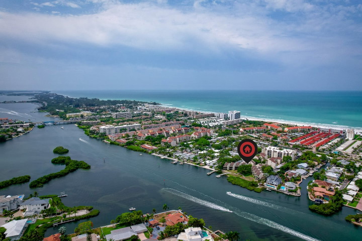 Charming Bayfront 2 Brs Siesta Key Condo - Siesta Key, FL
