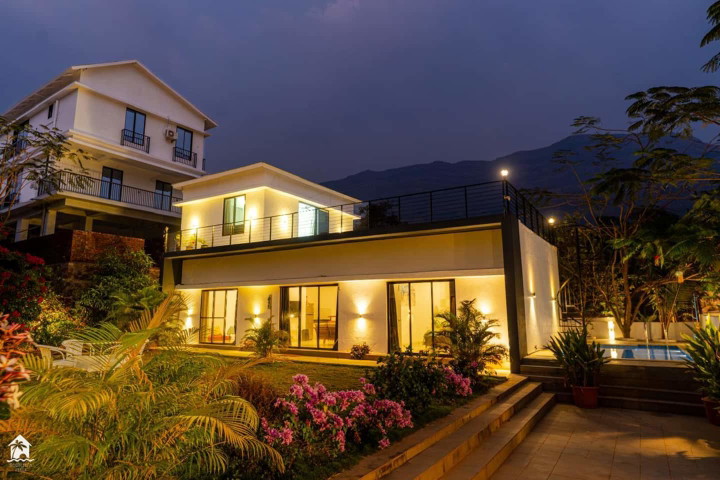 Twinvilla-2pools2gardens1lawn1terrace Basement Bar - Neral