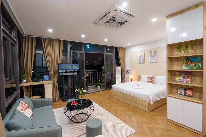 Penthouse - Panorama - Balcony - Central West Lake - China