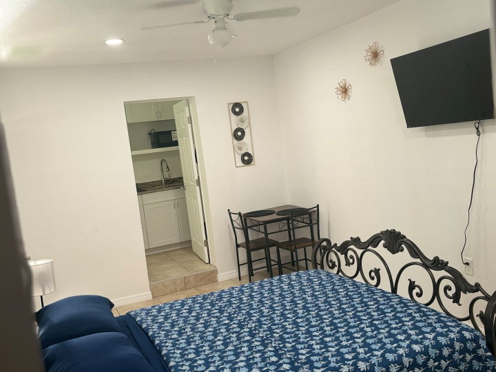Excellent Independent Accommodation To Relax - Tampa, FL