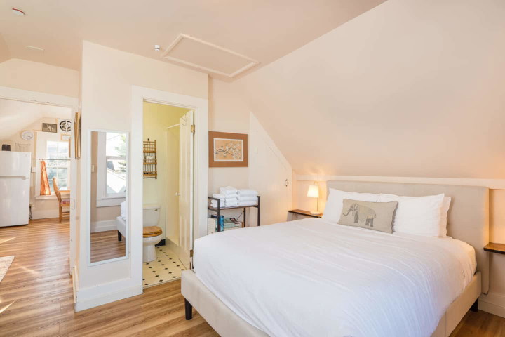 Downtown Loft-sauna,bikes,hot Tub & Great Fun! - Arcata, CA