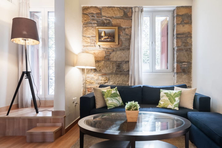 Explore Athens From A Renovated 1860s Home - Athene