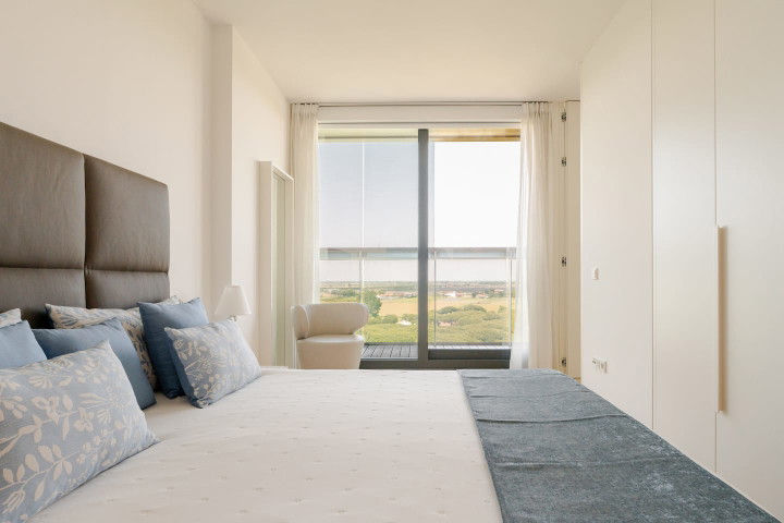 Sea View Apartment + Pool + Sauna + Parking Space - Lido di Jesolo
