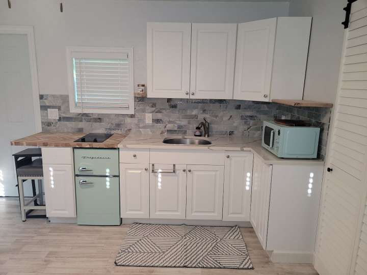 Salty Sandbar Studio - Boynton Beach, FL