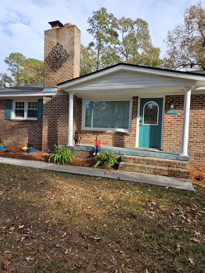 Charming! Quiet Area On Half Acre! Near Everything - Summerville, SC
