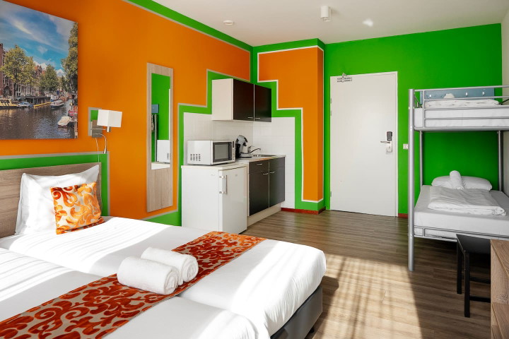 Studio For 4 Persons + Free Parking - Amsterdam