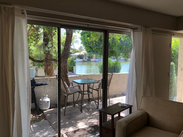 Cozy Lakefront Retreat - Serene Community! - Tempe, AZ