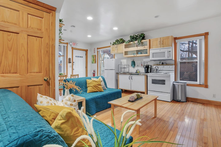 1st Floor Apartment Near Yale 1br/1ba - New Haven, CT