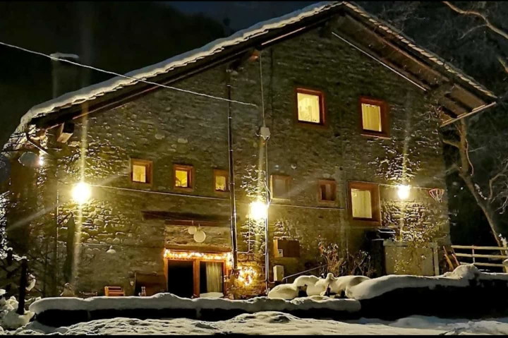 Indipendent Studio In Old Countryside House - Courmayeur