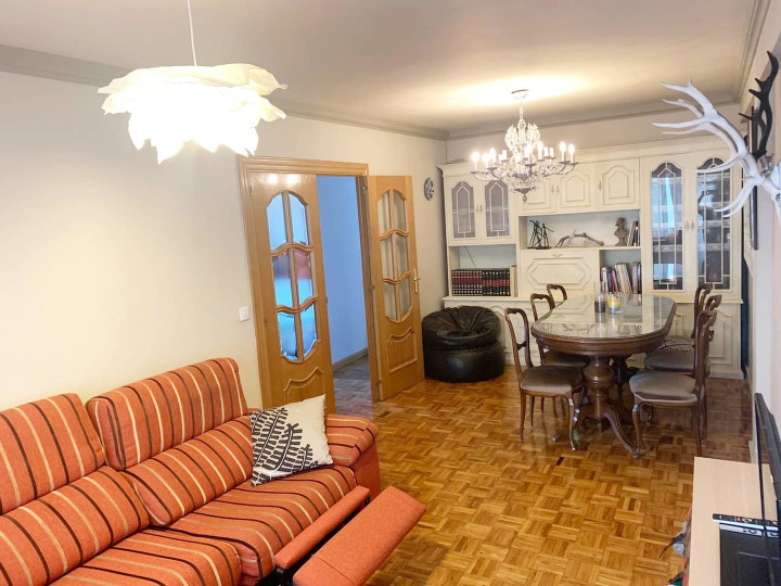 Amplio Piso Con Terraza 3d1b - Los Verdes - Soria