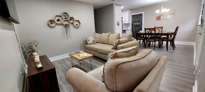 Modern Home/apartment Peaceful & Centrally Located - Tampa, FL