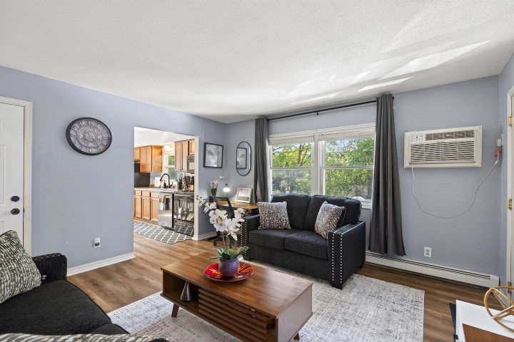 Tranquil 2br Apt Mpls - 8073 Apt 3 - Brooklyn Park, MN