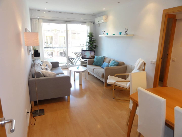 Great Location With A Nice Balcony - Barcelona