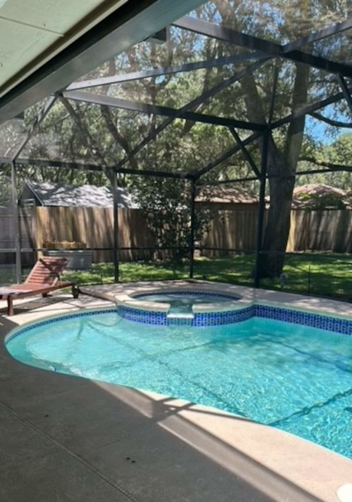 Lakefront Mount Dora Getaway/pool & Relaxing Views - Mount Dora, FL
