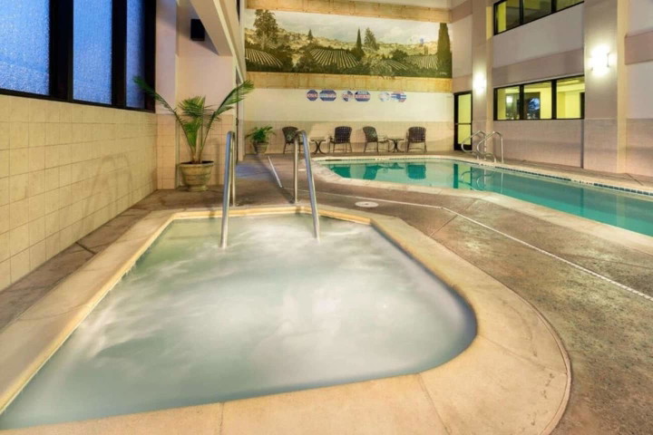 2 Queen | Hawthorn Napa | Wine Xp Nearby | 2 Units - Napa, CA