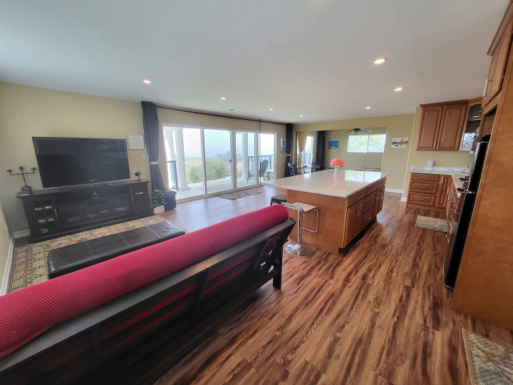 Relax And Enjoy The Million Dollar Views Of The East Bay Area; Entire Guesthouse - Union City, NJ