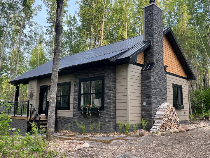 Wild Bill's Cabin In The Woods - Canada