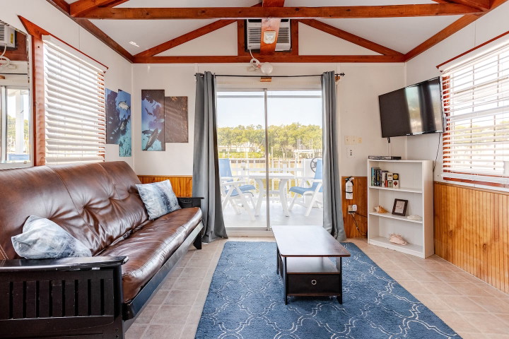1 Bd Private Houseboat/ Cottage Tarpon - Islamorada, FL