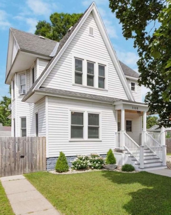 Vintage Home Close To Ski Hills, Curling And Dells - Portage, WI
