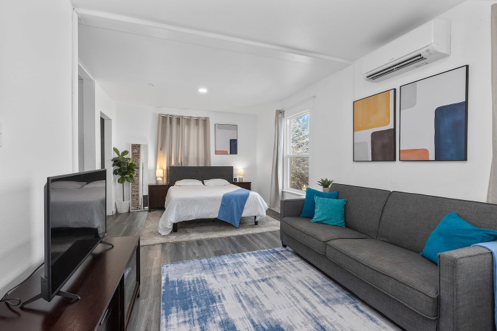 Central Tacoma Home - 2b2b-spacious + Bright - タコマ, WA