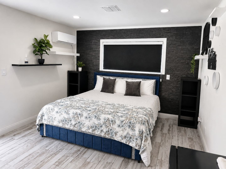 Modern Private Studio Near Downtown & Fremont - Las Vegas, NV