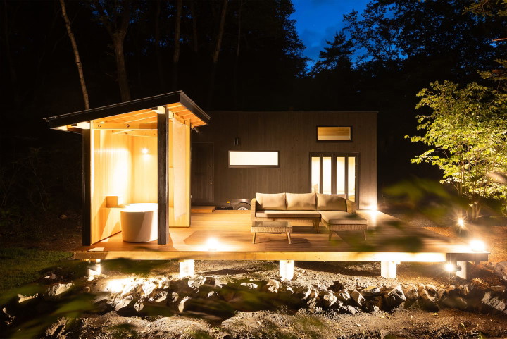 Trailer House With Private Open-air Bath In The Forest Of Kita-karuizawa | Free Bbq Grill Rental | Spacious Wood Deck - Gunma