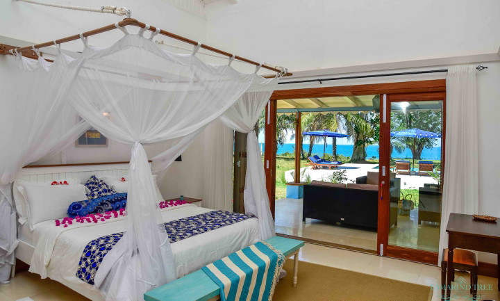 Tamarind Tree  Beachfront Bungalow With Pool - Zanzibar