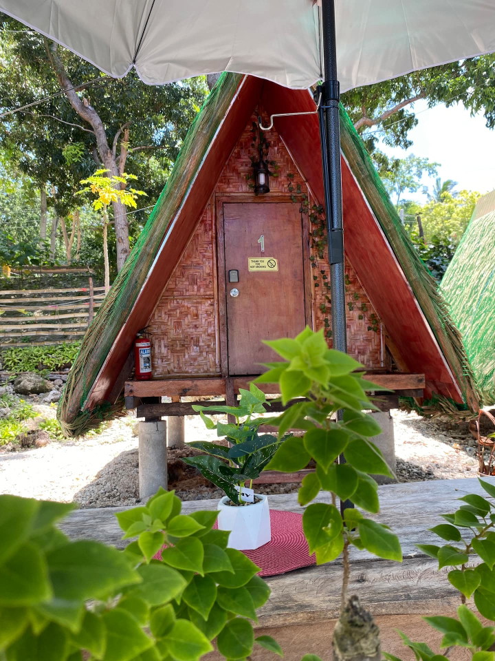 Tiny Hut 3 - Beachfront (2 Pax) - Oslob