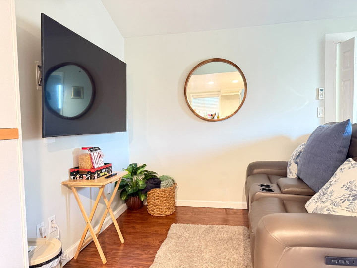 Private Guesthouse With Onsite Laundry - Pasadena, CA