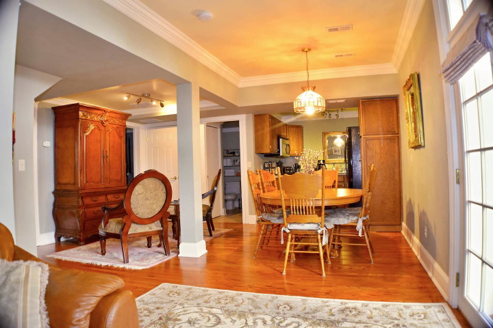 Heart Of Manitou Springs. Award-winning. Luxurious. Rent All Three Apartments. - Manitou Springs, CO