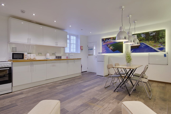 Spacious Open Planned Modern Quirky Maisonette - Bournemouth