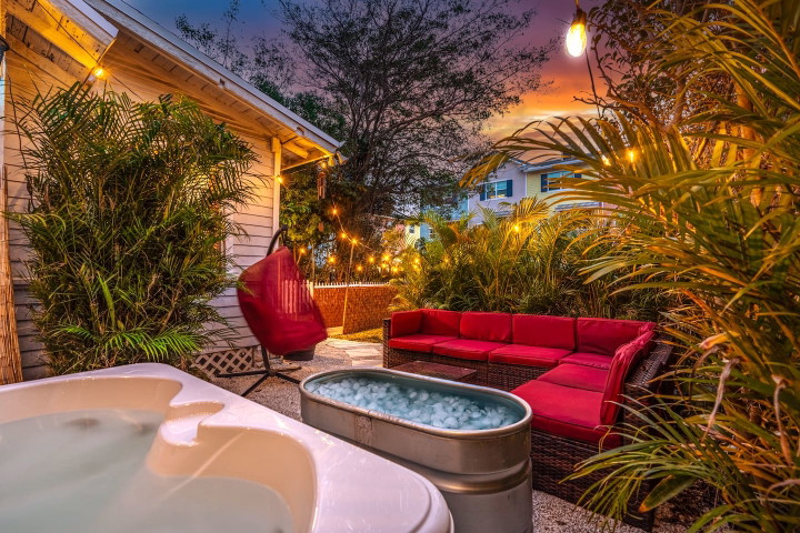 Beach Wellness Retreat With Sauna, Cold Plunge And Hot Tub - Palm Beach, FL